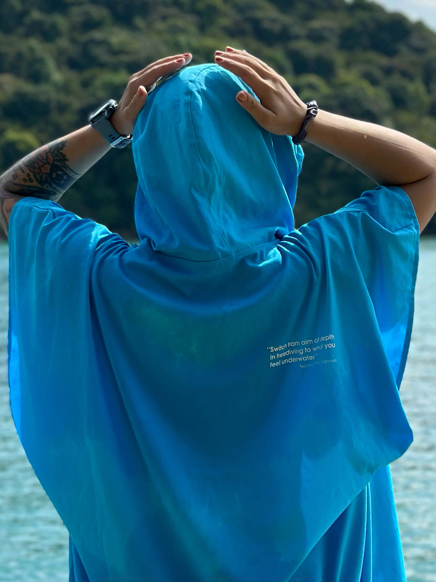 Lightweight Poncho Towel – Molchanovs